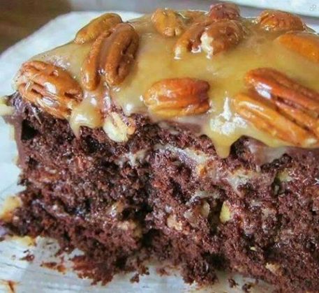 TURTLE CARAMEL CAKE RECIPE | Grandma's Things